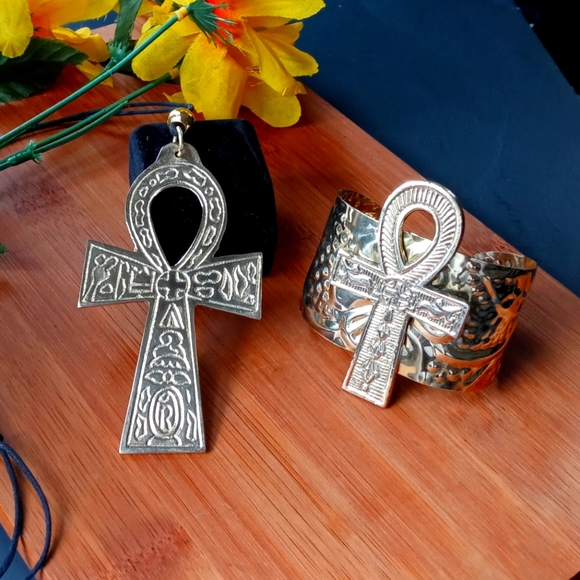 No Brand | Accessories | 2pc Beautiful Gold Metal Ankh Necklace Set ...